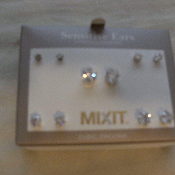 Mixit | Jewelry | Mixit Sensitive Ears Hypoallergenic Cubic Zirconia ...